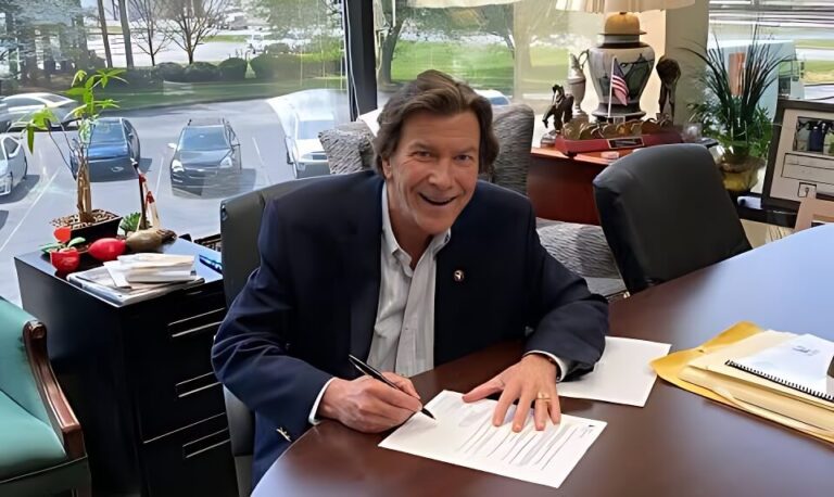 Gus Arrendale Net Worth 2024 - Age, Bio, Wife, Height & Career!